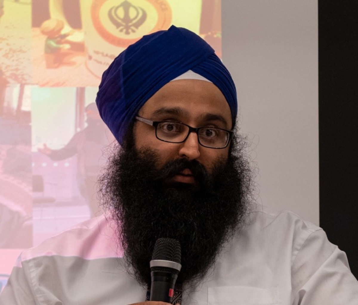 Asian Express Newspaper - "My turban reminds me to protect and serve ...