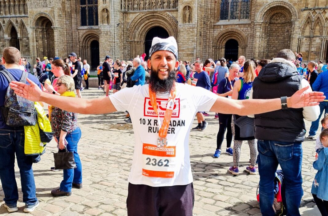 Asian Express Newspaper - ‘Ramadan Runner’ Nazim Ali honoured by University